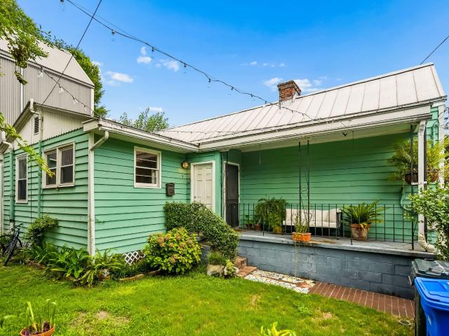 1 Maranda Holmes Street
