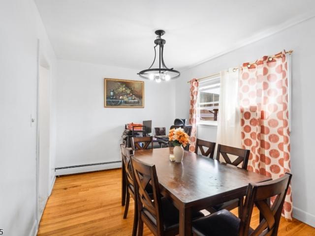 1 Mary Ave