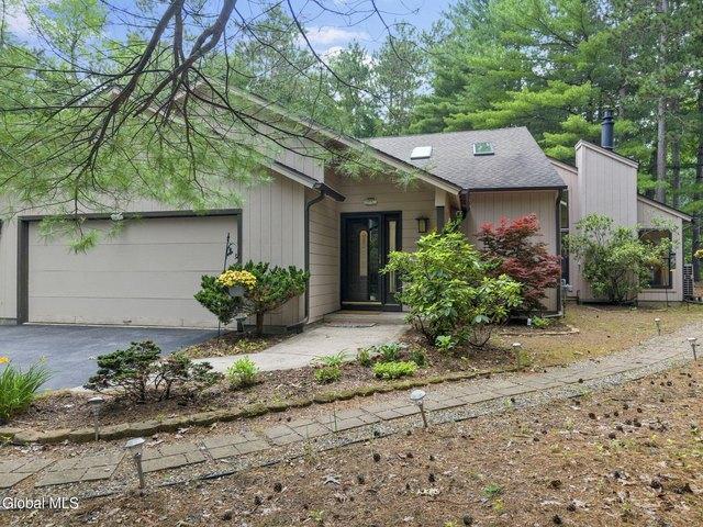 1 Mayapple Way, Malta, NY 12020