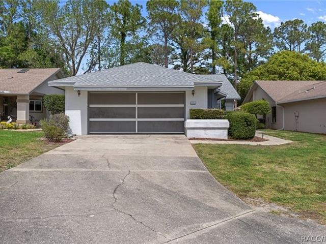 1 Medinah Dr W, Homosassa, FL 34446