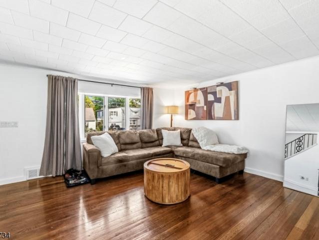 1 Merklin Ave