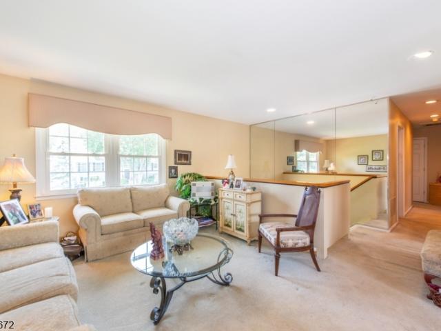 1 Midvale Ave