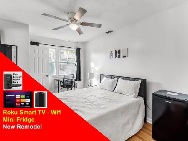 1 Mile from Jacksonville University | Cozy, Renov