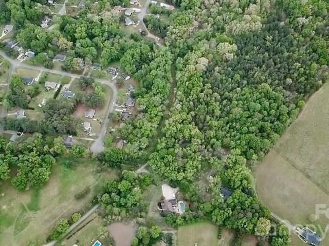 1 Miller Pond Road