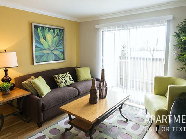 1 month free live with comfort & luxury in apartment in Galveston