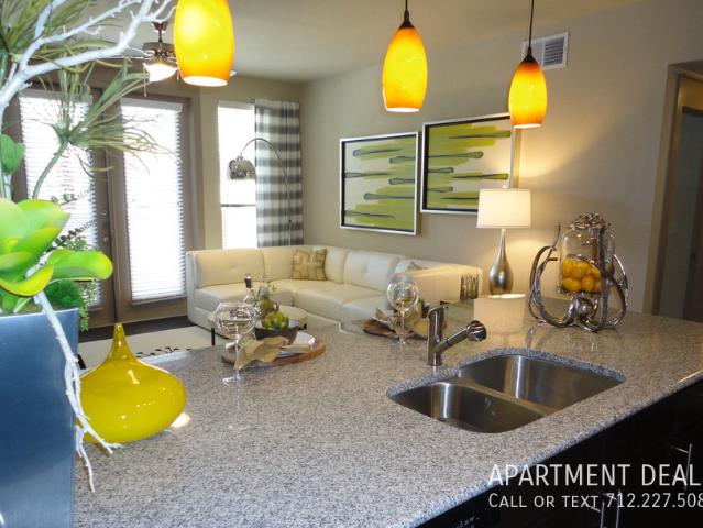 1 month free rent apartment in Northwest Houston!