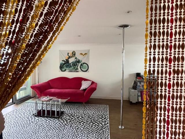 1 month sublet of whole flat in Cambridge Heath