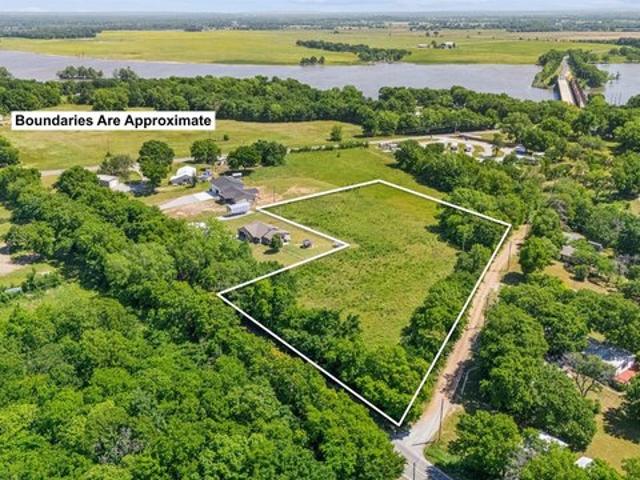 1 N 440 Rd, Adair, OK 74330