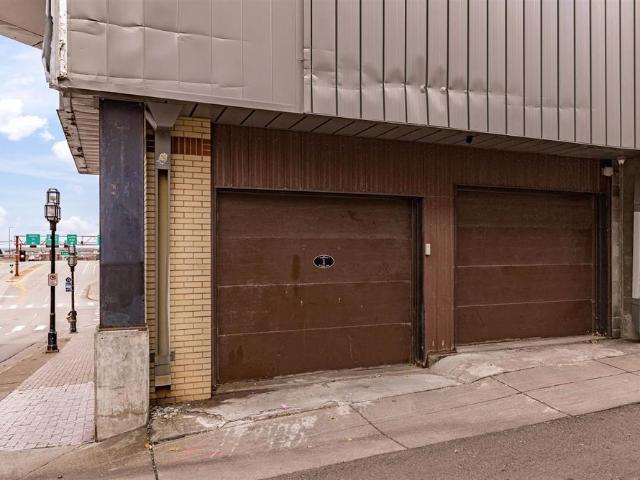 1 N Lake Avenue