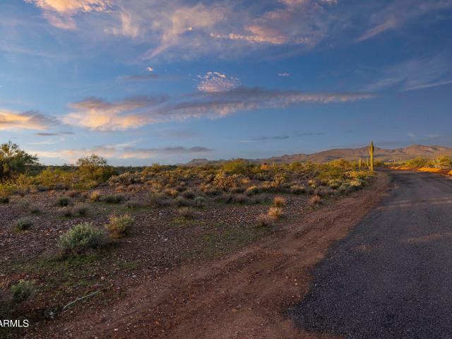 1 N Quiet Hills Dr, Unit LOT 1, Morristown, AZ 85342 | MLS #6973 | Compass