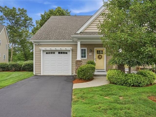 1 Nicole Cir, Smithfield, RI 02917