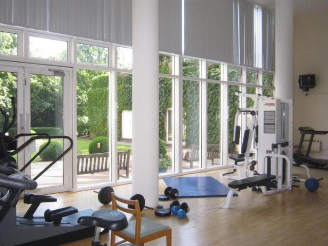 1 North Bank, London 1 bed apartment to rent £2,362 pcm £545 pw