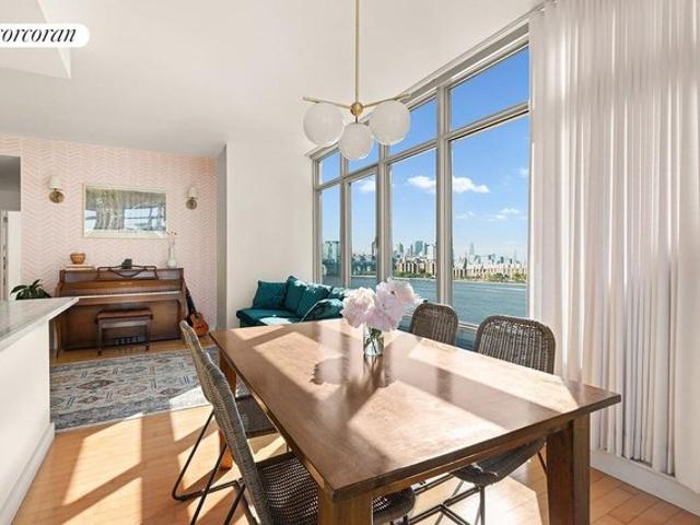 1 Northside Piers Apt 18B, Brooklyn, NY 11249