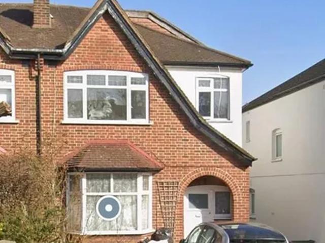1 Norwood Park Road, London, SE27 9UB, United Kingdom | 4 bed duplex for rent #167242911 | Rentberry