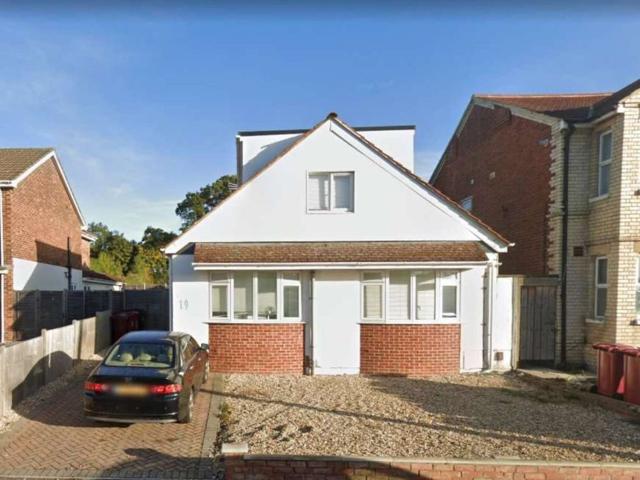 1 Outbuilding 6 Bed 3 Studio HMO all ensuite Room 4