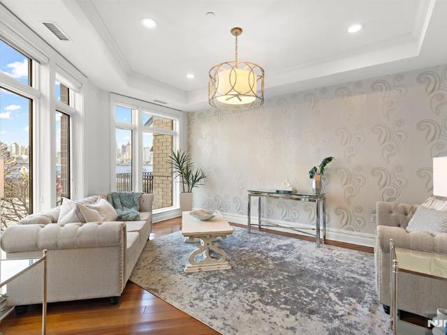 1 Oxford Landing # Townhouse 1