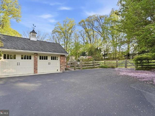 1 Oak Tree Lane