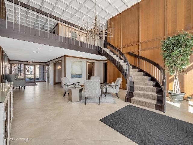 1 Oak Brook Club Drive # A310