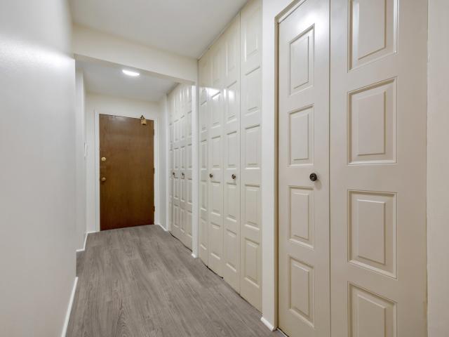 1 Oak Creek Drive # 2303