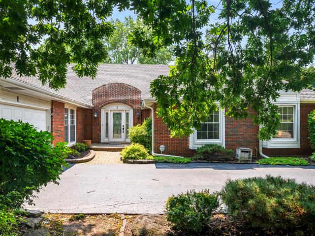 1 Oak Creek Road