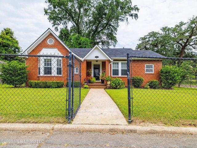 1 Oak Ct, Natchez, MS 39120