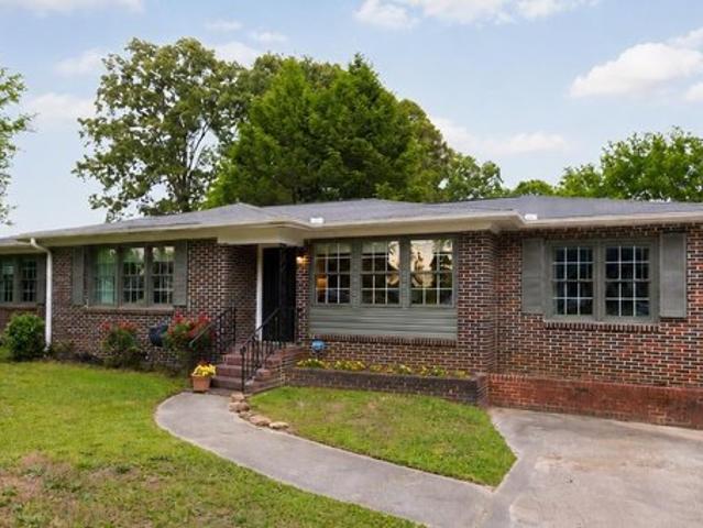 1 Oakdale Dr, Greenville, SC 29617