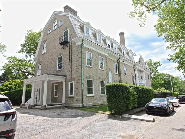 1 Oakwood Terrace 7