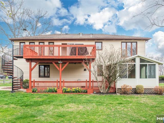 1 Old Timbers Court