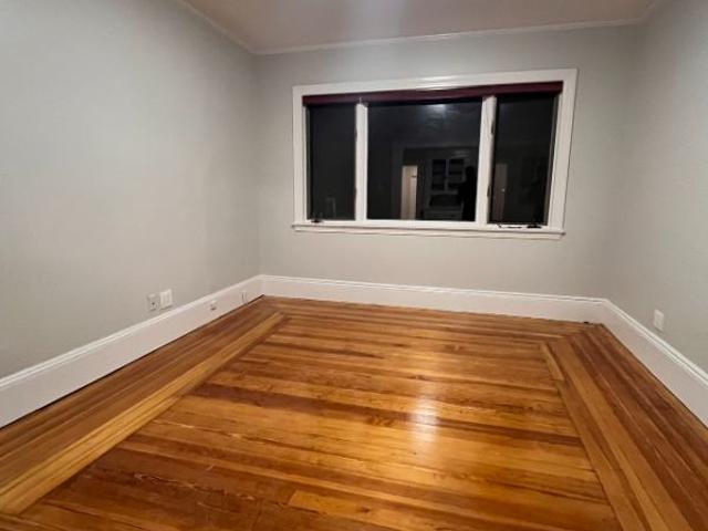 1 or 2 BR in shared _bed unit with easy commute W