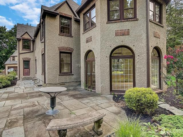 1 orchard Lane, Lawrence, US, NJ
