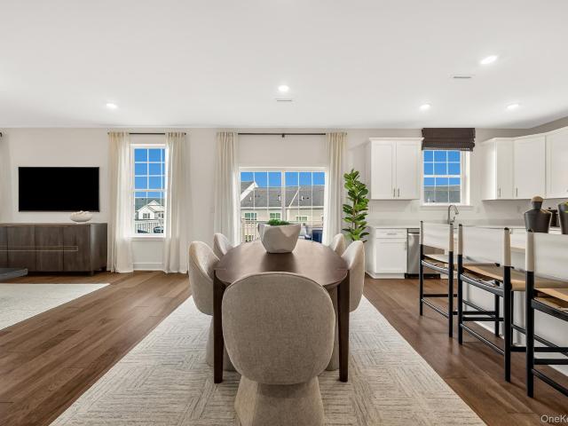 1 Aurora Terrace