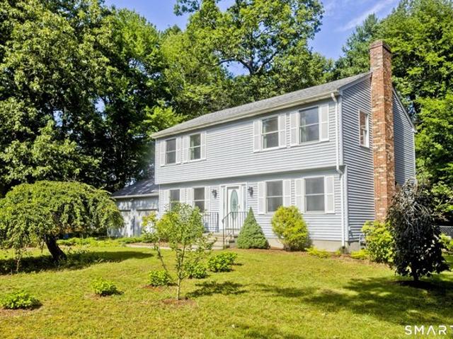 1 Autumn Dr, Enfield, CT 06082