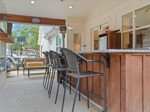 1 Agarita Cir