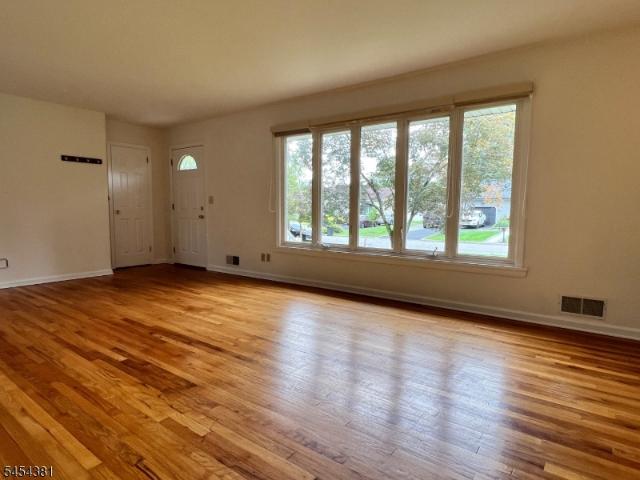 1 Alanon St