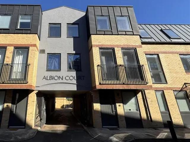 1 Albion Place, London, W6 0QU, United Kingdom | 2 bed house for rent #167546140 | Rentberry