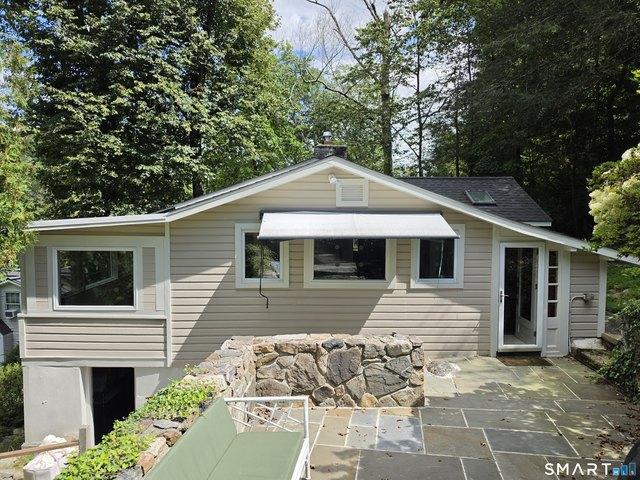 1 Algonquin Trl, Newtown, CT 06482