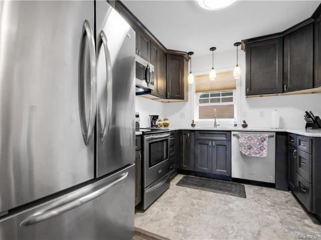 1 Alicia Ln, Unit B, Middletown, CT 06457 | MLS #24169 | Compass
