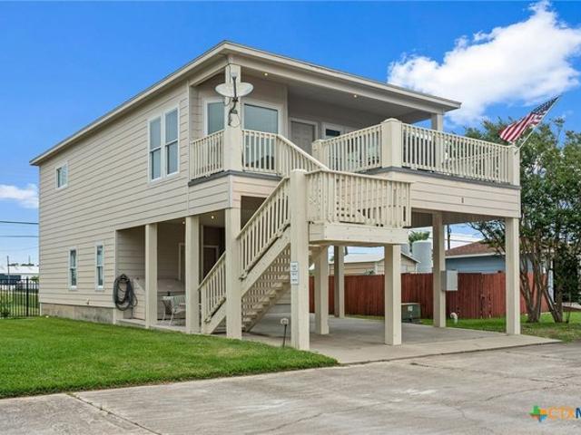 1 Alligator Head Ln, Port O'Connor, TX 77982