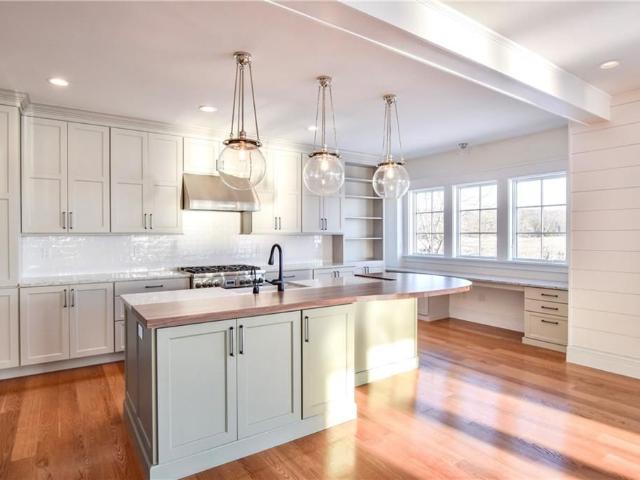 1 Amore Lane, East Greenwich, RI
