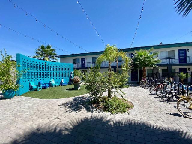 1 and 2 Bedrooms Walking Distance to U of A! Great Location with Community Pool and Onsite Laundry! 1 Bedroom Apartment for Rent at 1425 N Park Ave, Tucson, AZ 85719 Feldman's