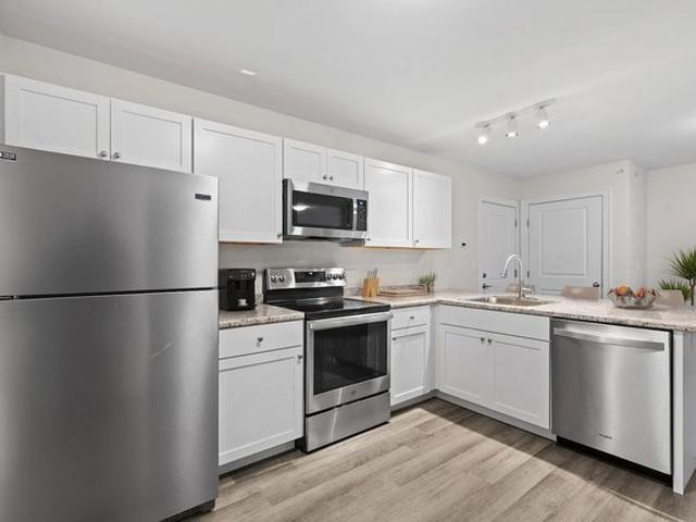 1 Ari Dr, Westbrook, ME 04092
