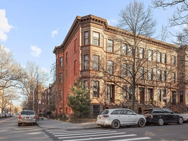 1 Arlington Pl, Brooklyn, NY 11216