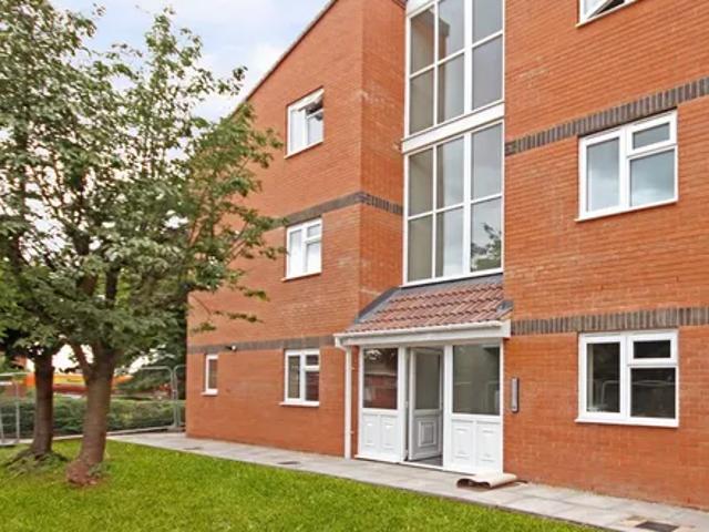 1 Ashfield Avenue, Wake Green, B14 7AT, United Kingdom | 2 bed house for rent #167620269 | Rentberry