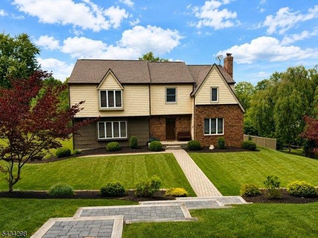 1 Ashley Ct, Morris Twp, NJ 07960