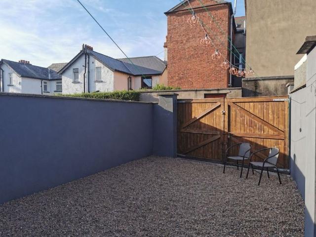 1 Ashley Drive, Belfast BT9 7BE