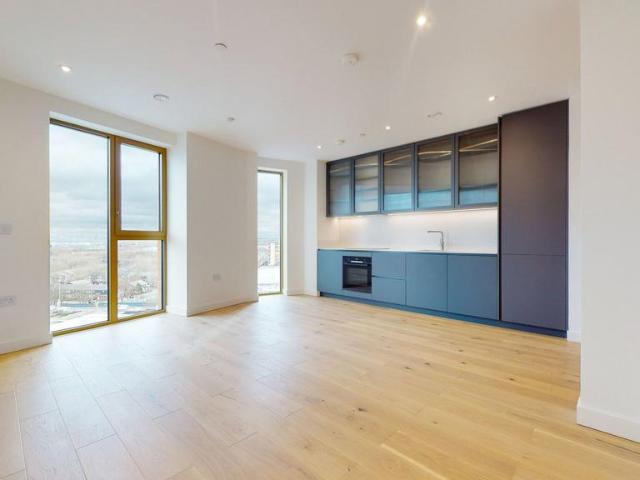 1 Ashley Road, London N17 1 bed apartment to rent £2,000 pcm £462 pw