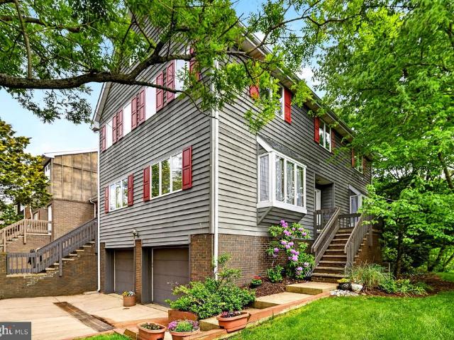 1 Astor Court