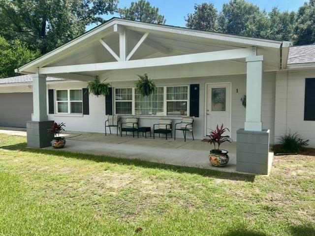 1 Buckingham Way, Shalimar, FL 32579