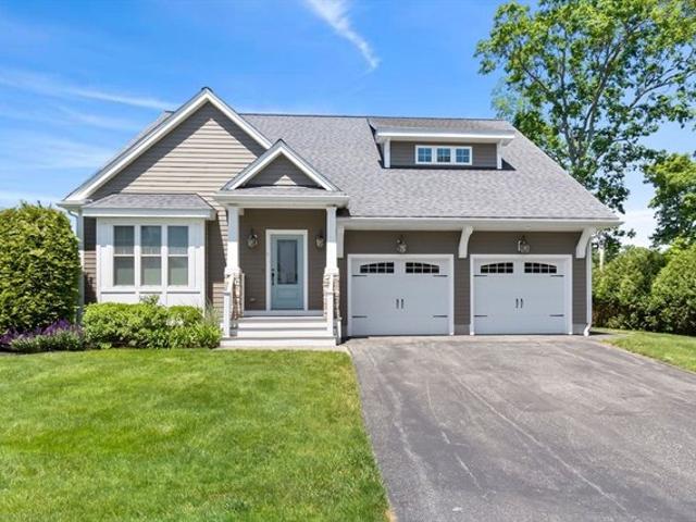 1 Back Nine Dr, Haverhill, MA 01832