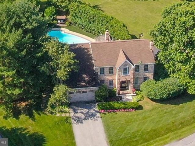 1 Balmoral Dr, Chadds Ford, PA 19317